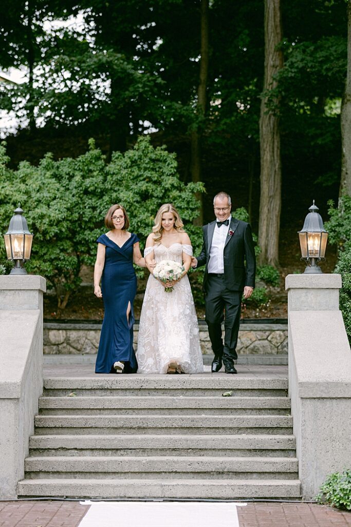 A Stunning Wedding at Tappan Hill Mansion | Fiona + Charlie